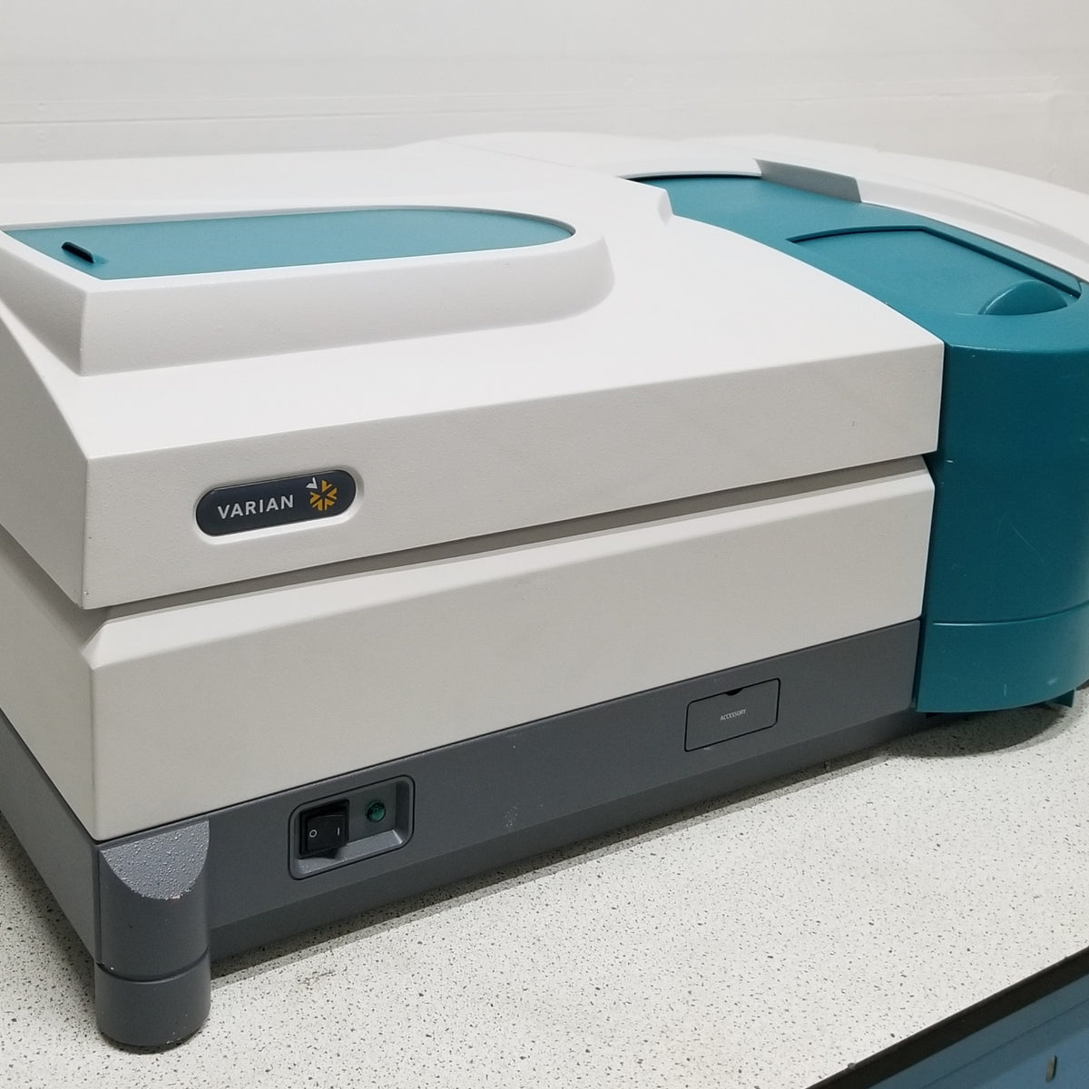 Used Varian CARY 5000 High Performance UV-VIS-NIR Spectrophotometer wi ...